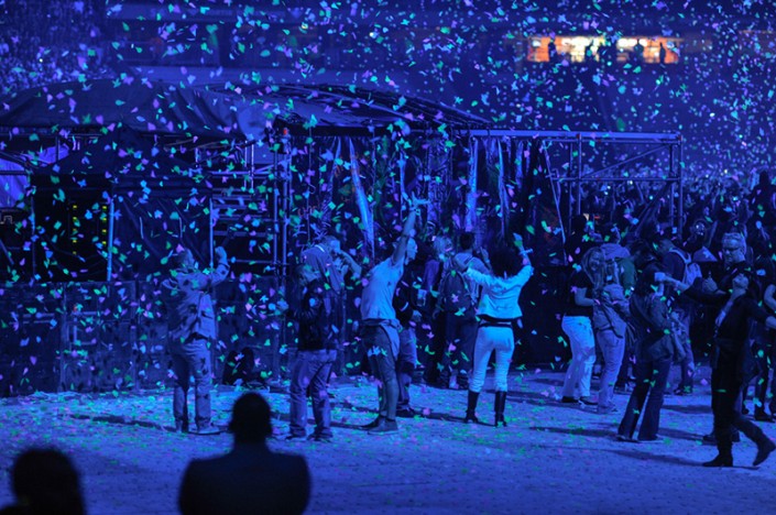 Coldplay in concert, Paris – ShutterLIVING